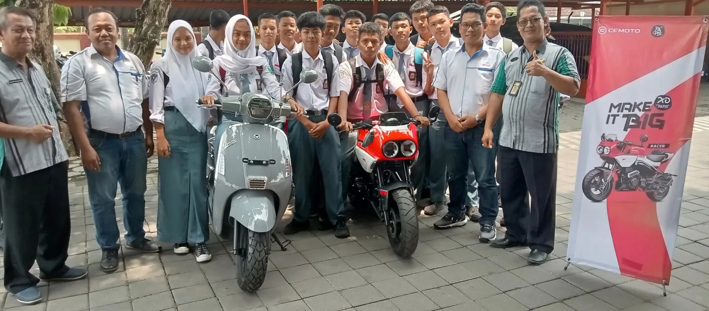 SMK Diponegoro Depok Mendapatkan 2 Unit Motor SYM dari PT. MFORCE ...